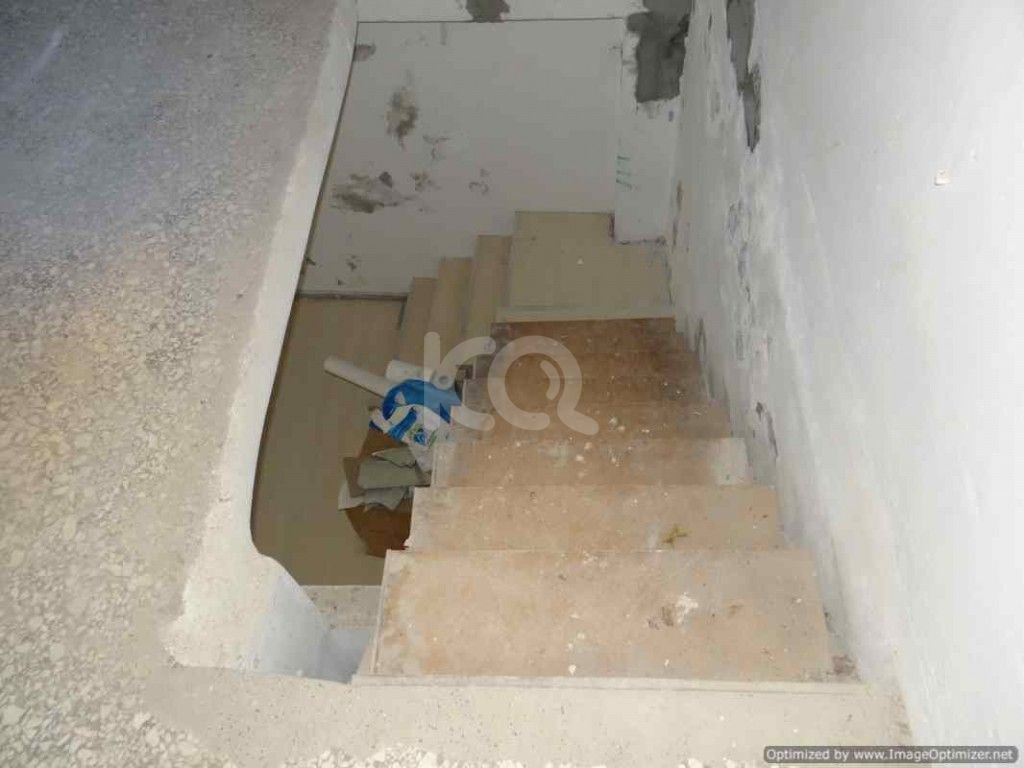 Καταστήματα, Ενοικίαση, Λ. 62 Μαρτύρων: Λ. 62 ΜΑΡΤΥΡΩΝ