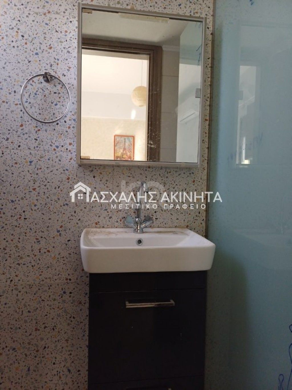 Γκαρσονιέρες, Ενοικίαση, Νέος Κόσμος: ΝΕΟΣ ΚΟΣΜΟΣ