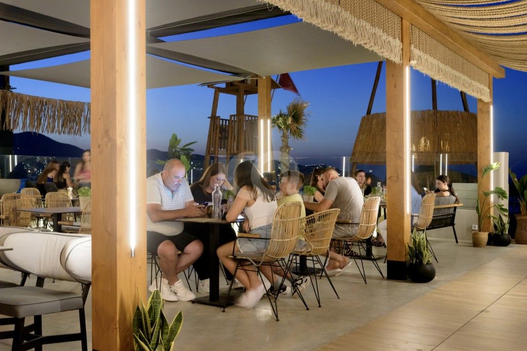 Bar - Service - Μπουφέ, Ζητούνται για Εργασία ΣΕΡΒΙΤΟΡΟΙ & BARISTA ...