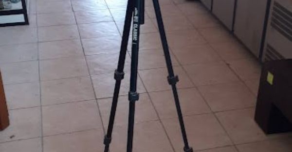 Προσφορά ΤΡΙΠΟΔΟ ΦΩΤΟΓΡΑΦΙΚΟ (500/150) CAMERA BASE Τσαλικάκι