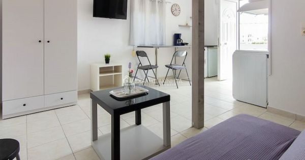 Γκαρσονιέρες, Ενοικίαση, Λινοπεράματα: ΛΙΝΟΠΕΡΑΜΑΤΑ